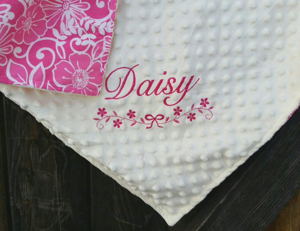 Daisy Chain Machine Embroidery Design - 4 sizes